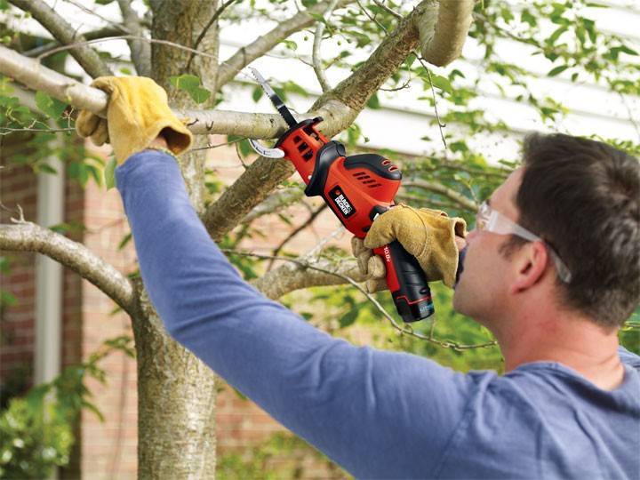 ΕΠΑΝΑΦΟΡΤΙΖΟΜΕΝΟ ΠΡΙΟΝΙ ΚΛΑΔΕΜΑΤΟΣ BLACK & DECKER GKC108 LI-ION 1.3AH ...
